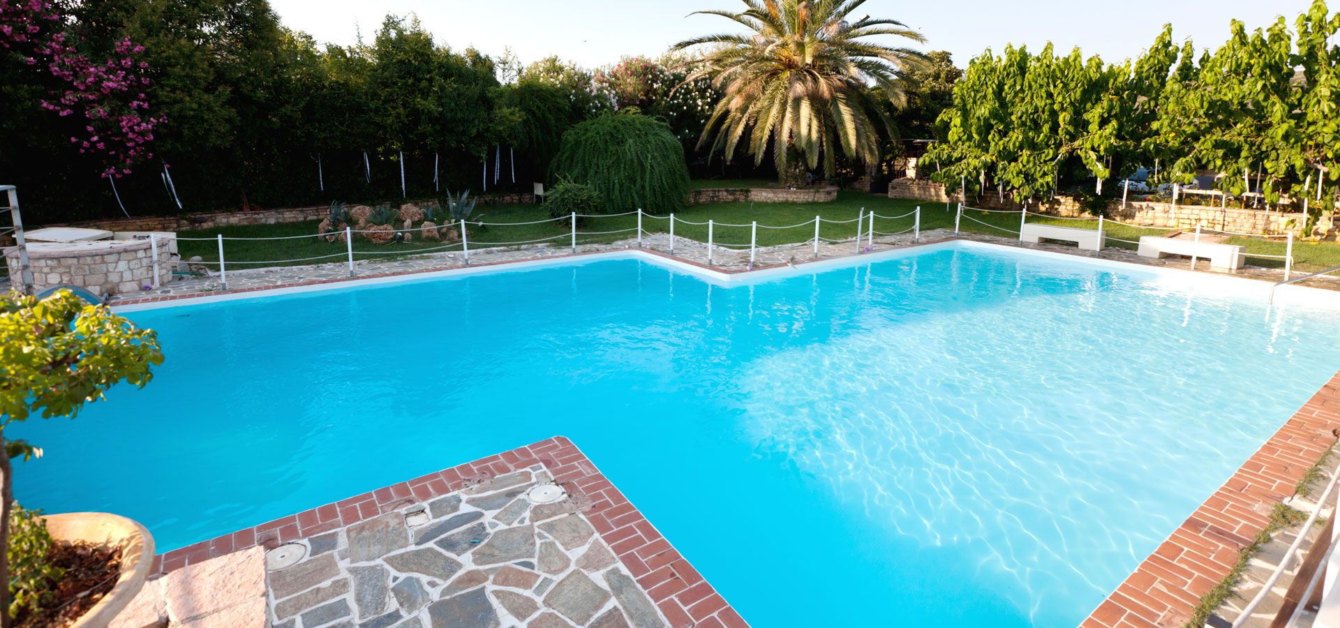 Olympic Village Hotel & Spa | Pool and Bar